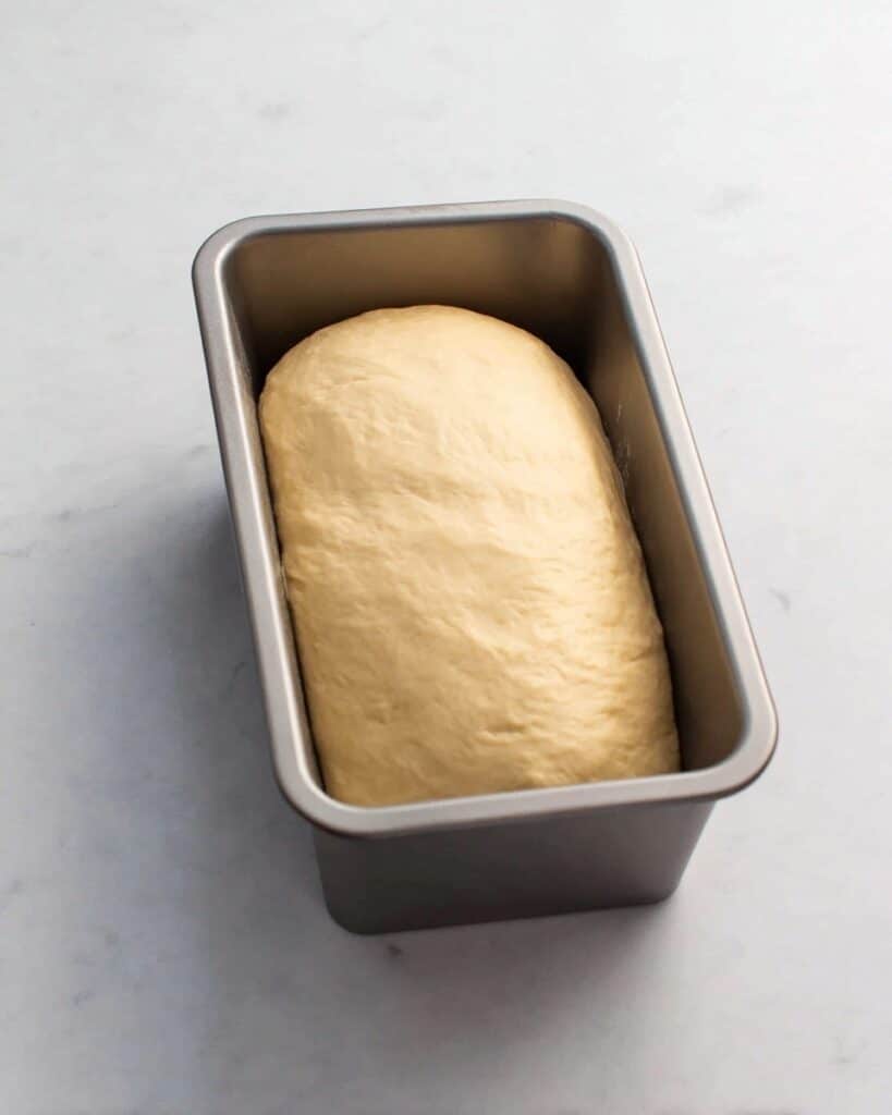 Homemade Amish White Bread: Soft, Fresh & Irresistible